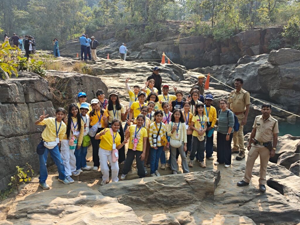 Class 5 School Excursion to Jhargram – 2025 – MHS for Girls